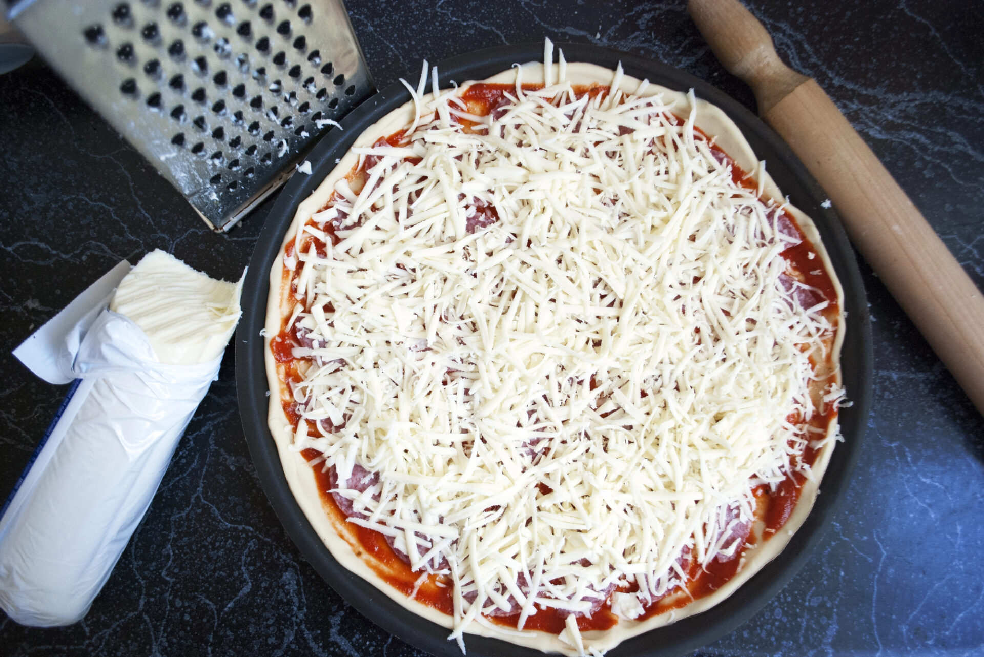 Mozzarella per pizza richiamata per inquinanti nel latte